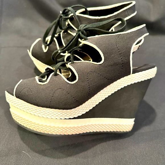 Philip Simon | Shoes | Philip Simon Wedge Sandal | Poshmark